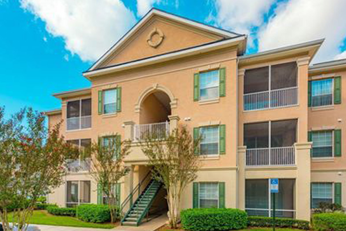Lloyd Jones | Portfolio | Southern Grove Condominiums-SOLD DEVELOPMENT